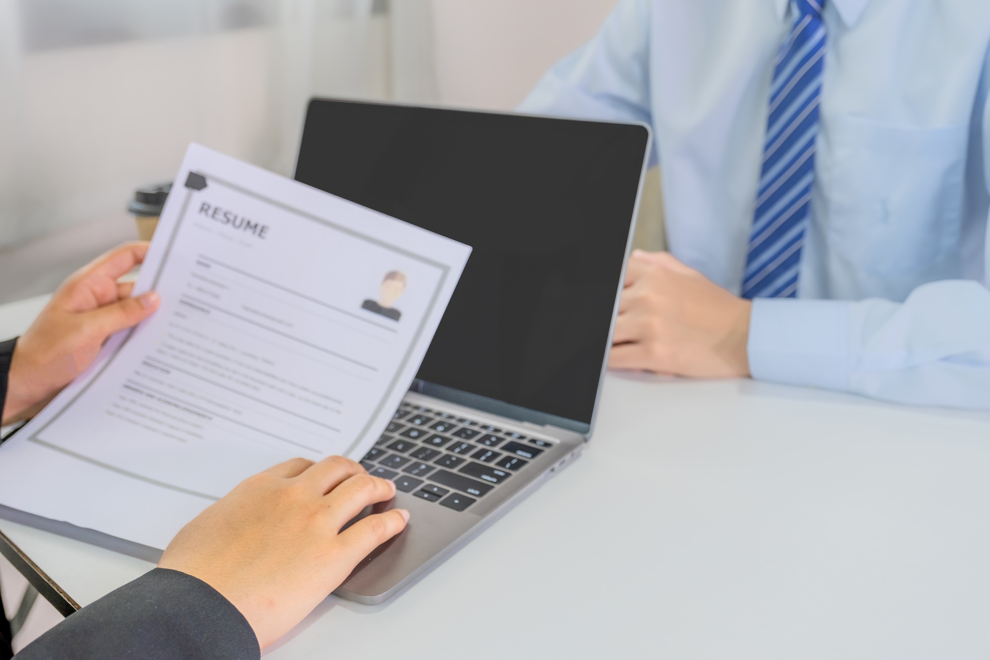 50 Resume Summary Examples for Job Applications